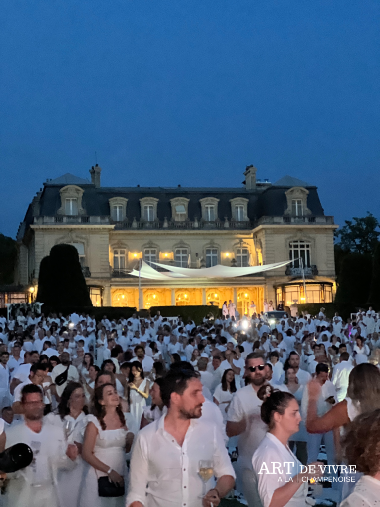 Reims : La soirée Blanche, chic et décontractée au Domaine Les Crayères ...